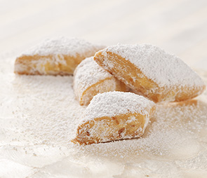 Greek Almond Shortbread Diamonds (Kourambiedes)
